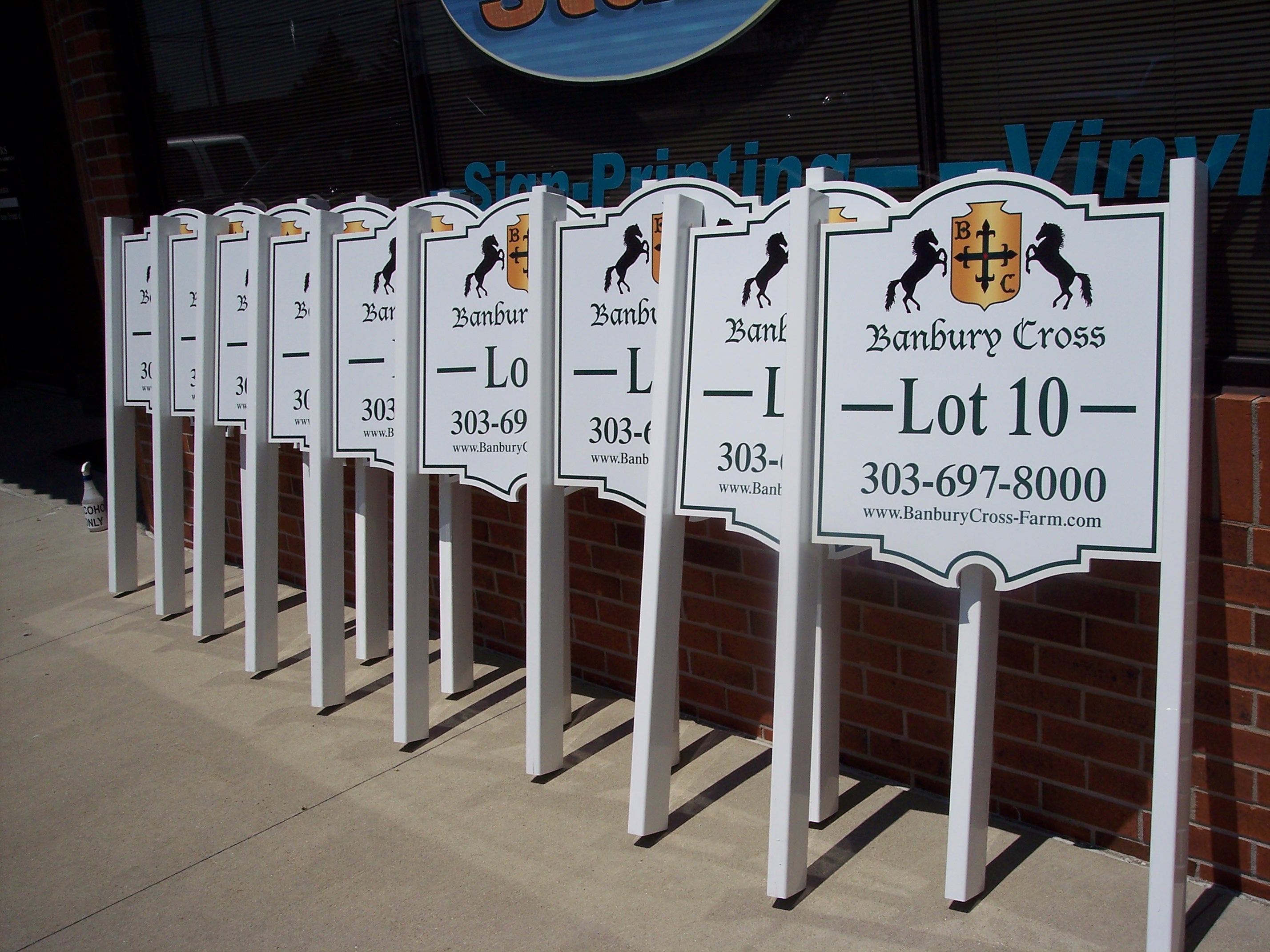 Sign Stuff, Inc. | Indoor & Outdoor Signs For Business & Home Decor